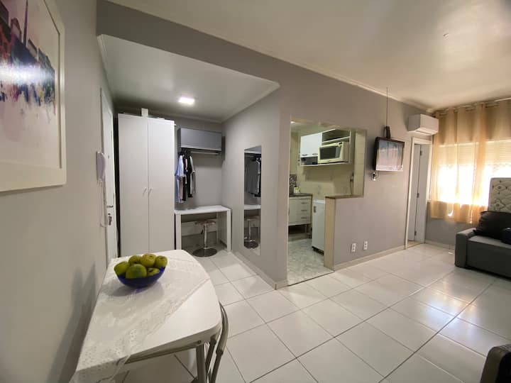 Studio Gonzaga-santos 100m Praia  Wifi Ar Garagem - Santos, Brasil