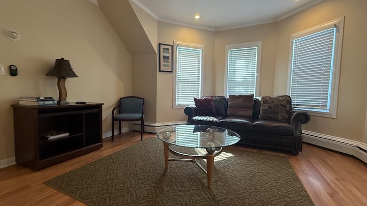 Urban Apartment - Providence, RI
