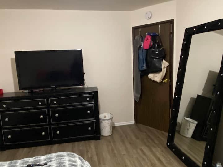 Cute & Cozy Room - Homewood, IL