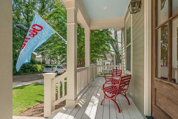 Rebel Yell On The Square - Oxford, MS