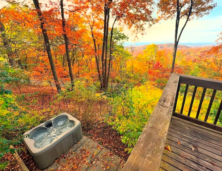 Mountaintop Foliage View • Hot Tub • Skyline Drive - Front Royal, VA