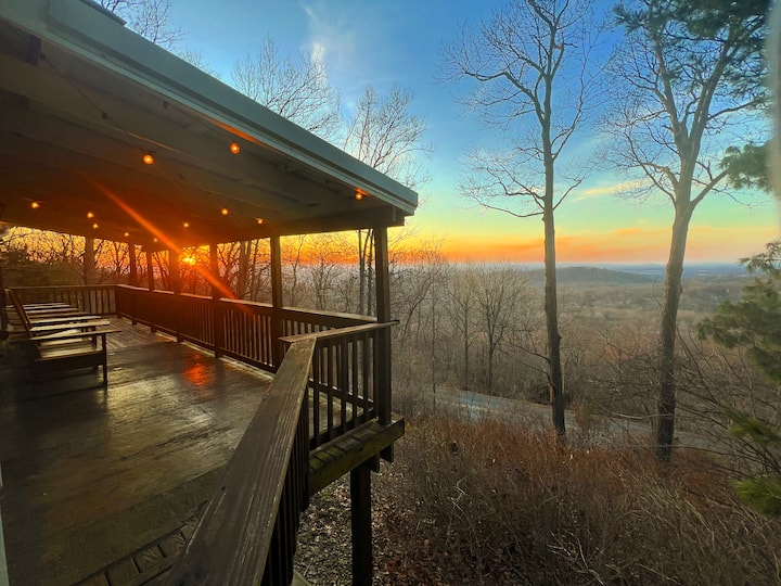 Epic Mountaintop View • Hottub • Vineyards • Hikes - Delaplane Cellars, Delaplane