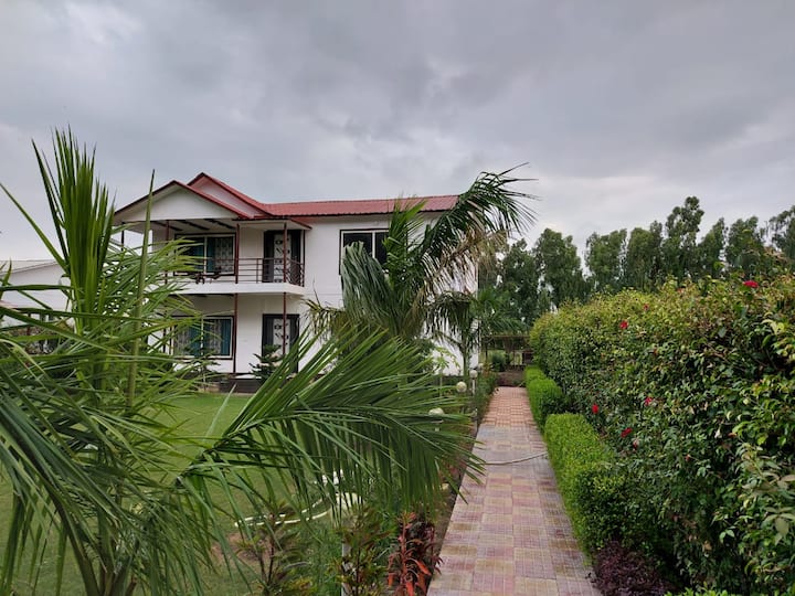 Riviera By Kalras Farmhouse - Noida