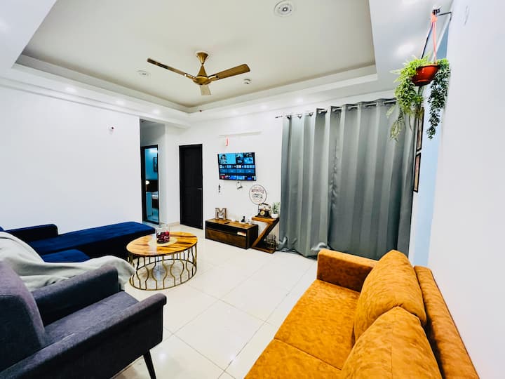 Flat In Noida - Mysa Homestay - Noida