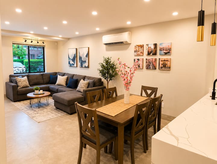 Spacious 3br Home W/ Backyard & Private Parking - 로커웨이 비치