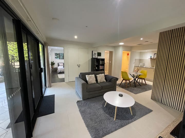 Self Contained Private Guest Suite By The Park - Brisbane
