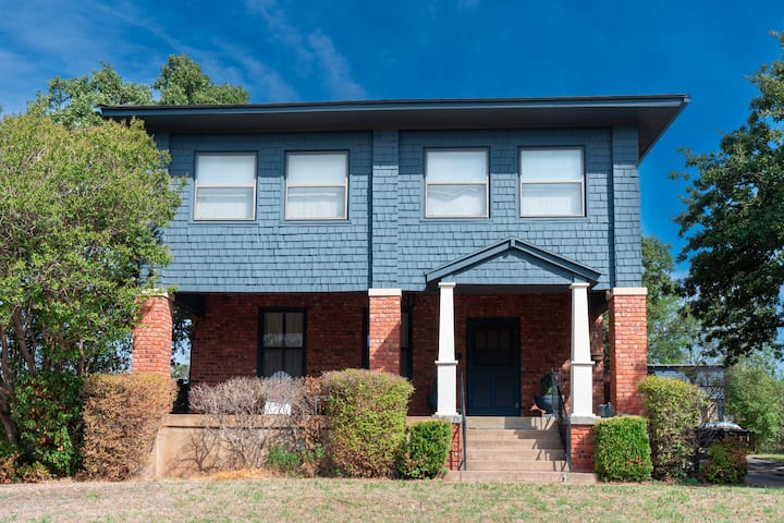 Centrally Located Dfw House - Fort Worth
