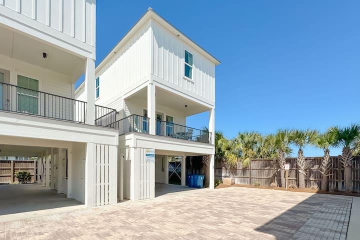 Sunrise Beach House | Heated Pool | Beach Access - Gulf Shores, AL