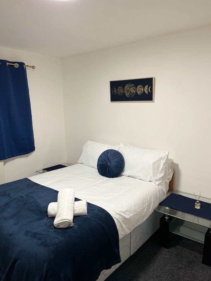 Salford Central 2-bed - Near Uni & City Centre - Salford