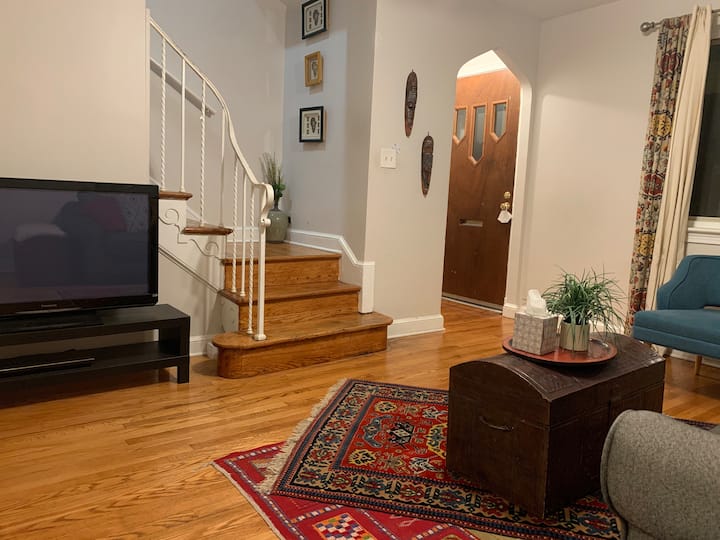 Cozy 2br, 1br Home - 2.5 Miles To Capitol Building - Washington, D.C.