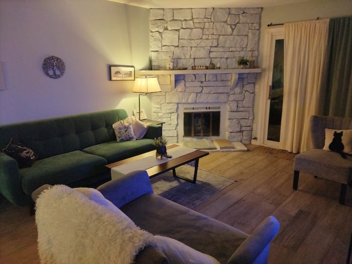 Corner Condo Sanctuary - Denver, CO
