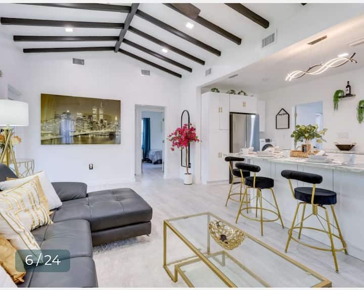 Wynwood Escape
Built For Long-term Stay - Miami