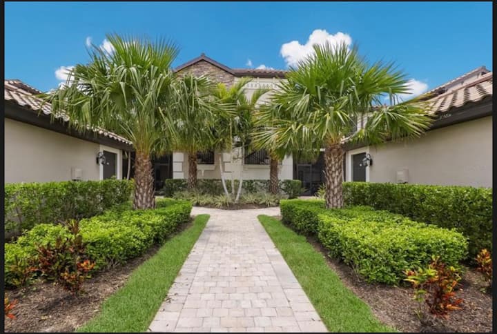 Palmer House - Lakewood Ranch, FL
