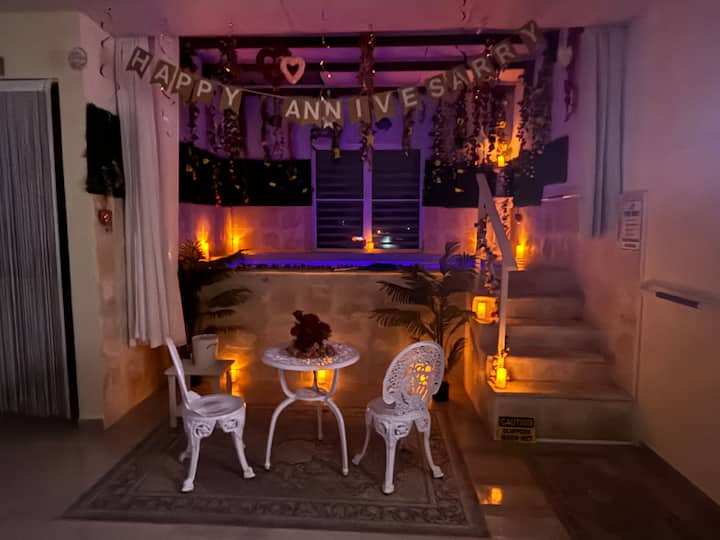 La Lomita Heated Indoor Pool Suite - Isabela