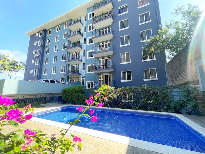 Condo ¡Todo Cerca! 3br+ Pool | Boho Loft - El Salvador