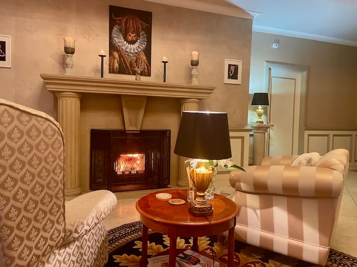 Finn Village - Black Room With Whirpool Hot Tub - Rowardennan