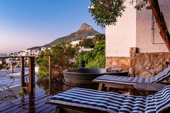 Luxurious Camps Bay Retreat W Sea Views Rock Resid - Camps Bay