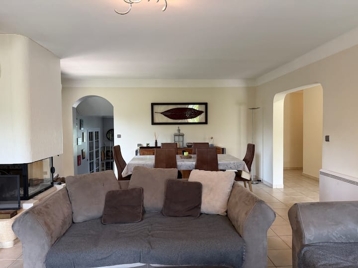 Villa 10 Pers., Piscine, Clim., Près Du Castellet - Cuges-les-Pins