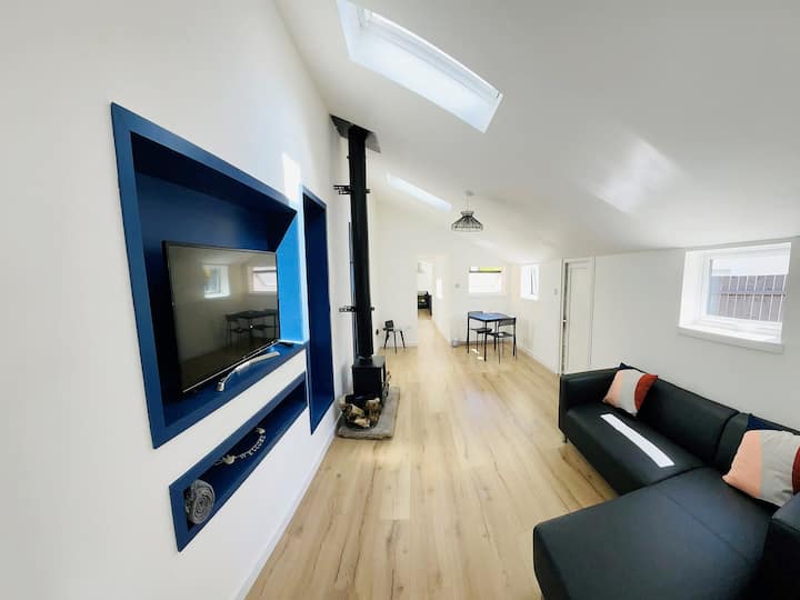 Ardrhu Cottage - 더넌