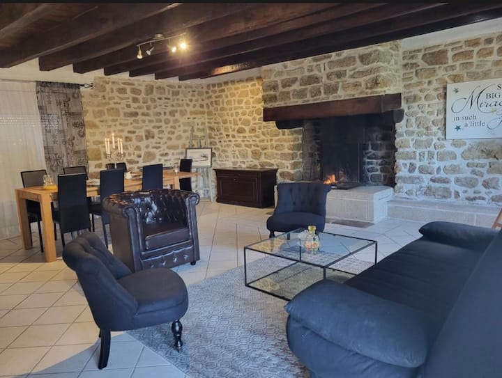 Maison De 1848 Très Beau Cachet Très Calme à Voir - Le Mont-Saint-Michel