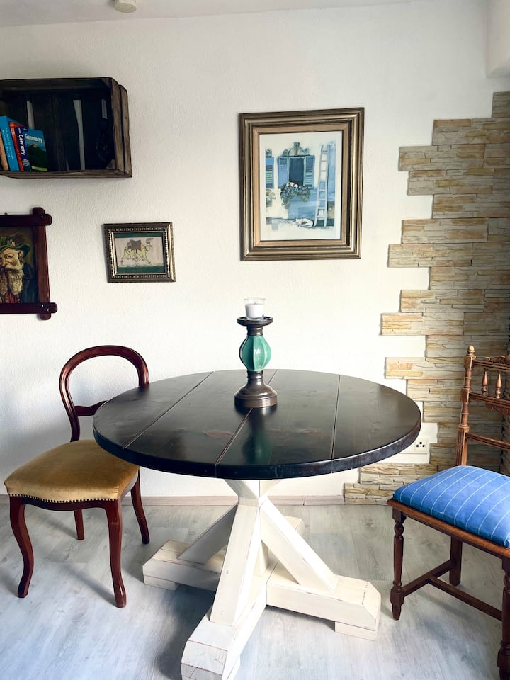 Charming Retreat With Cave! - Trier