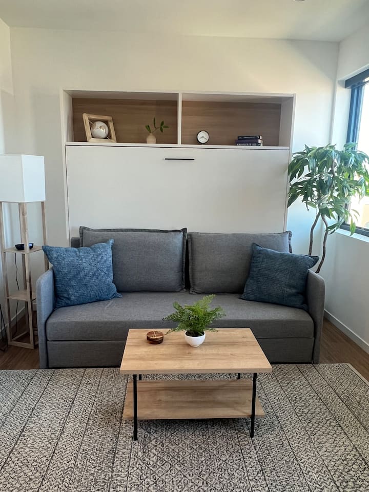 Cozy Downtown Studio With All The Essentials - Altoona, WI