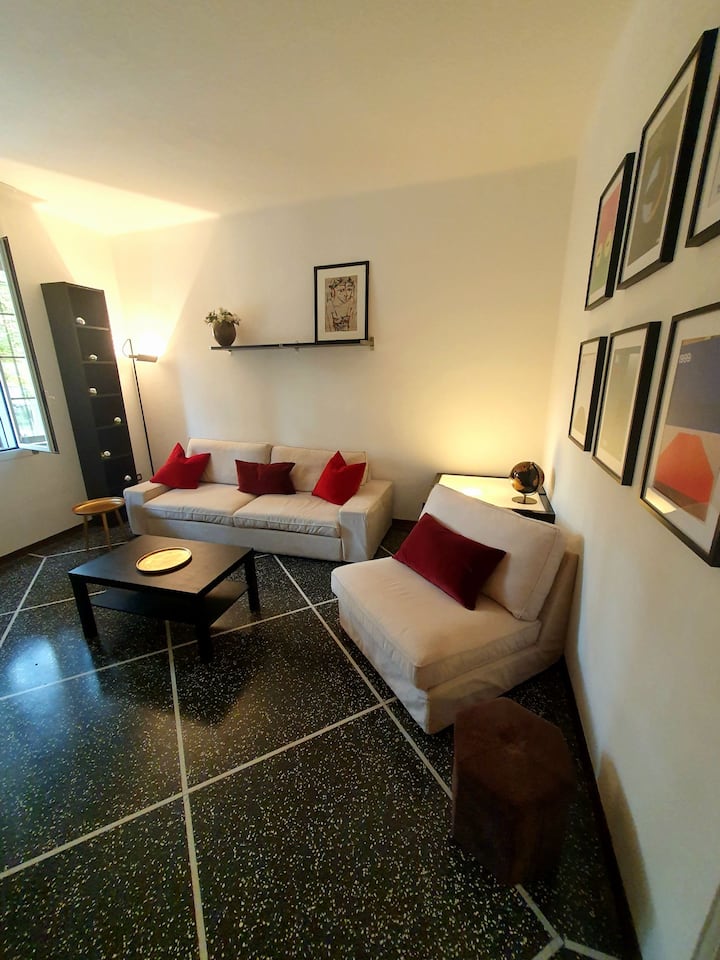 Spacious Three-room Apartment In Saragozza - Bologna