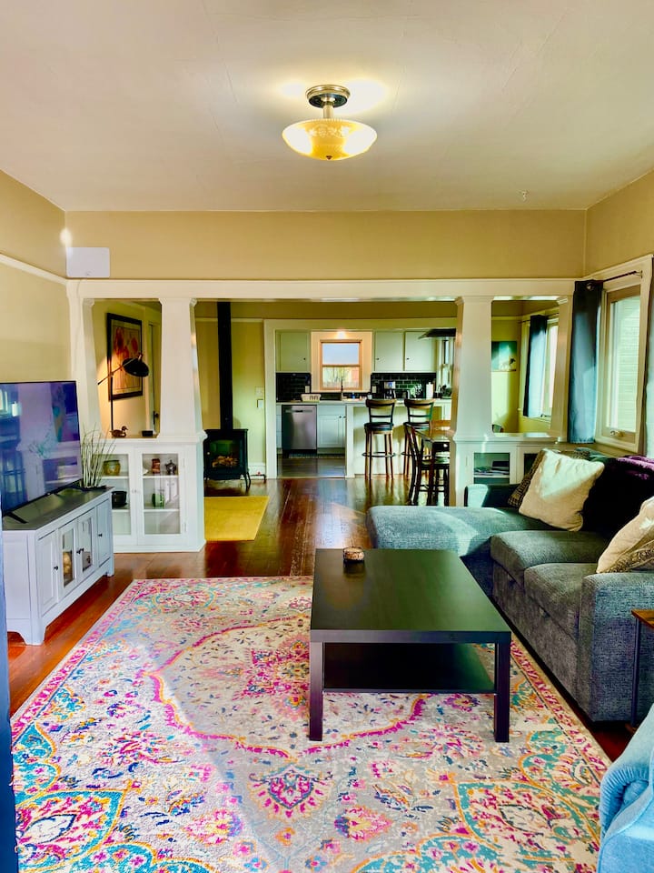Clean & Cozy In Eugene. Convenient Easy Location. - Eugene, OR