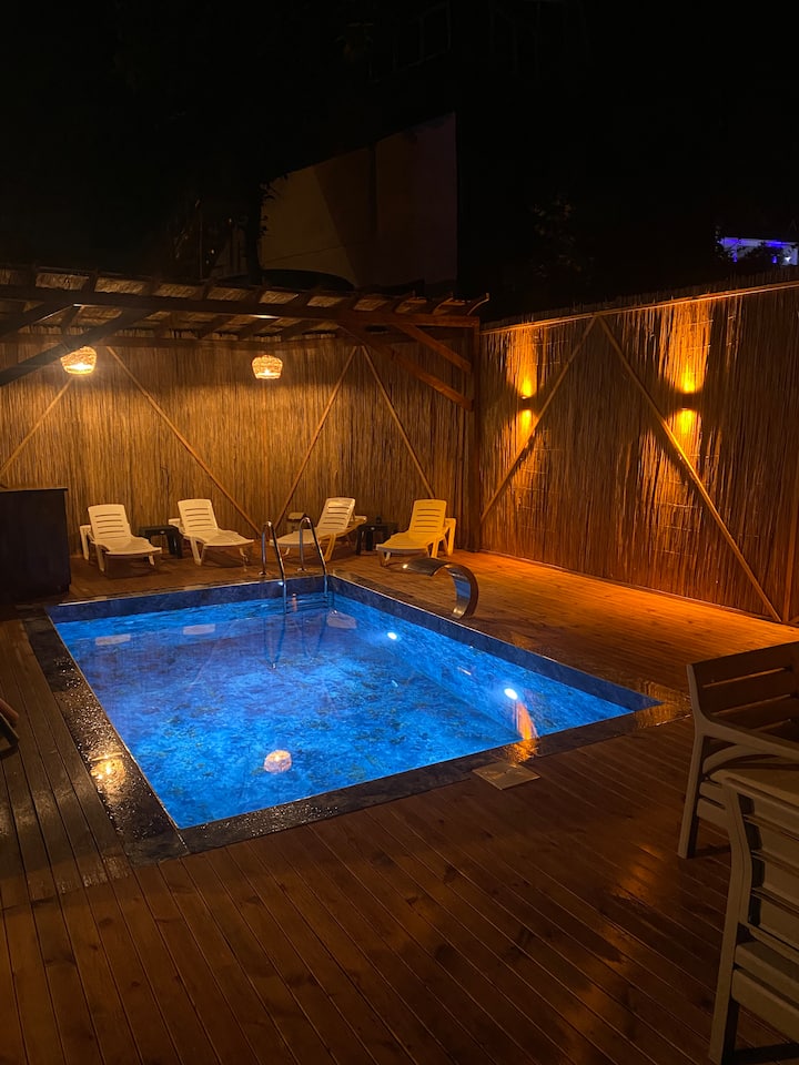 Sapanca Olimpos Bungalow
Isıtmalı Havuz Ve Jakuzi - Sakarya