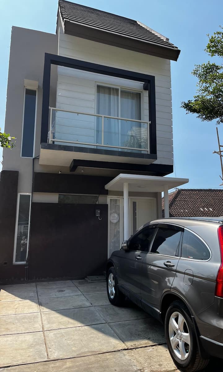 Casa Marta Homey Villa Batu - Batu