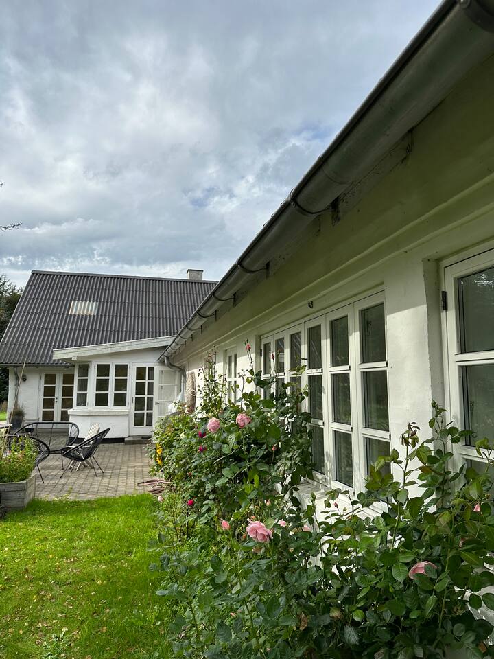 Charmerende Landejendom Ved Skoven - Hirtshals
