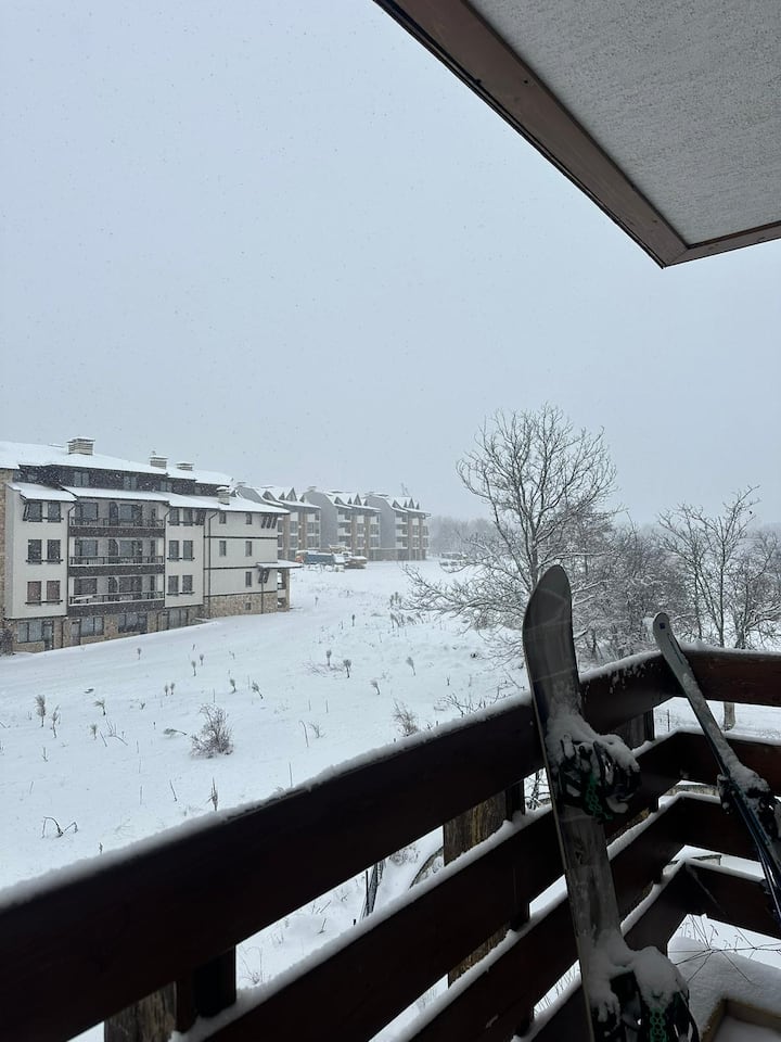 Alpine Cozy Suite – Family & Friends - バンスコ