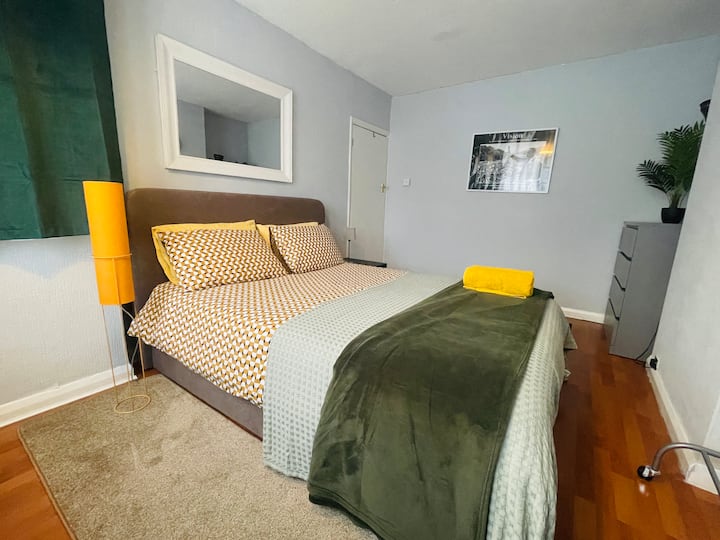 Serenity Haven House: 2 Bed Cosy Retreat - Croydon