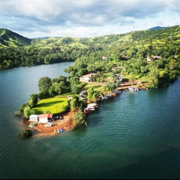 Omkar Agro Tourism & Resort- Deluxe Room - Mahabaleshwar