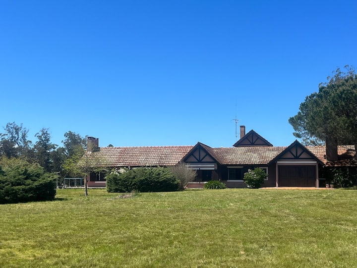 Casa Espaciosa De Campo Para Grupos Grandes - Uruguay