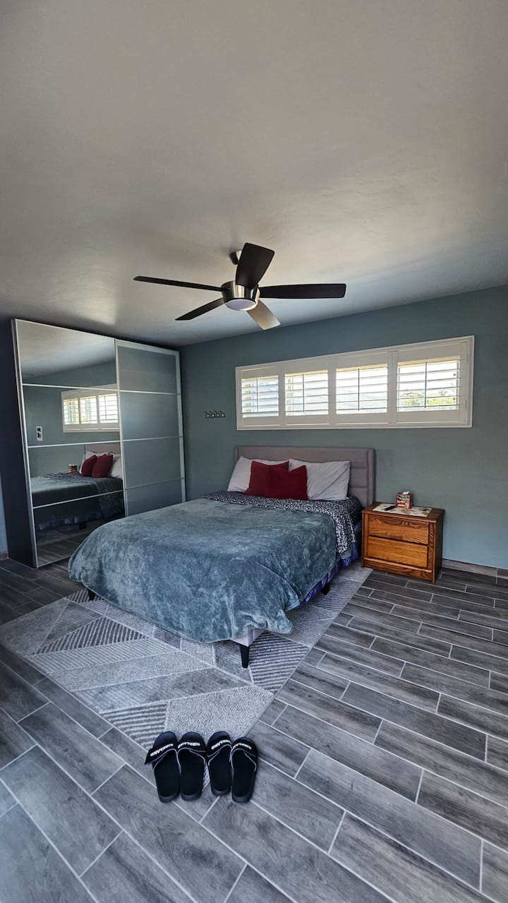 Modern Style Studio In Point Loma, Ob - San Diego, CA