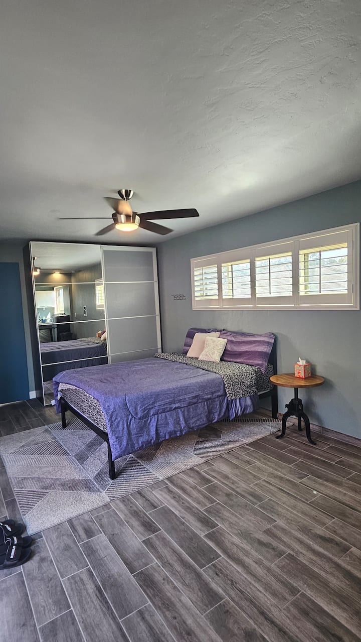 Modern Style Studio In Point Loma, Ob - San Diego, CA