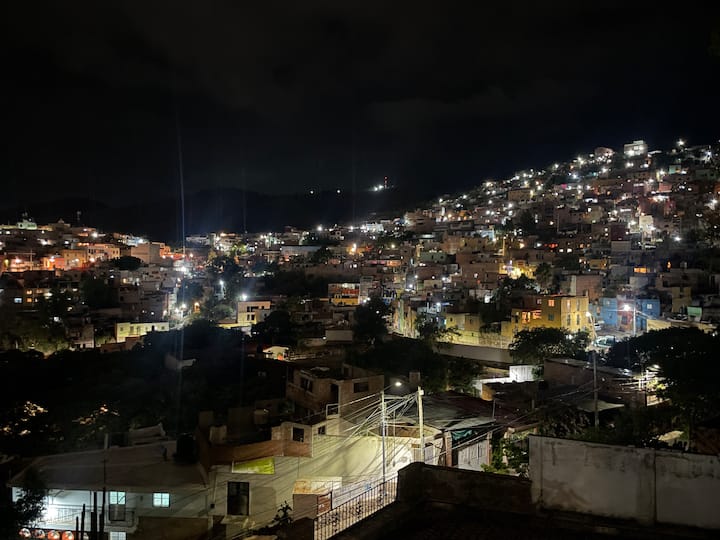 Departamento Con Vista Y Estacionamiento - Guanajuato