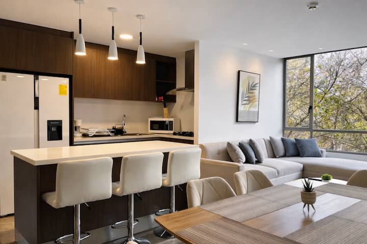 Beautiful & Elegant Apartment. Privileged Location - Cuenca