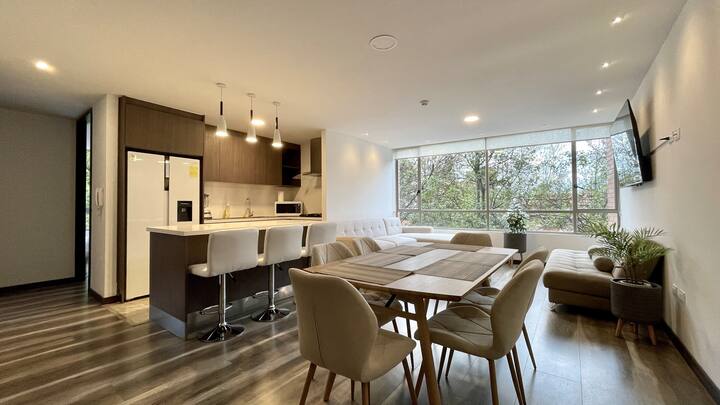 Beautiful & Elegant Apartment. Privileged Location - Cuenca