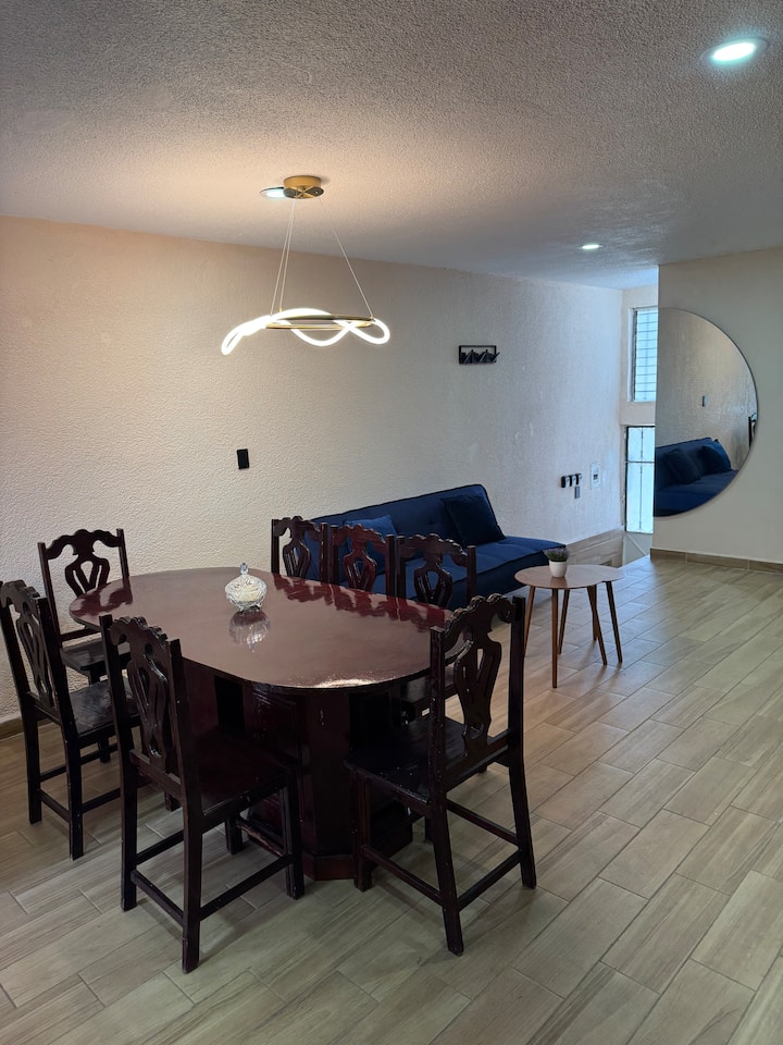 Amplia Casa Cantera En Centro Histórico Facturamos - Morelia