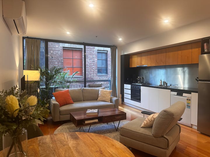 Juliet: Stylish 1 Bedroom Cbd Laneway Apt. Parking - Melbourne