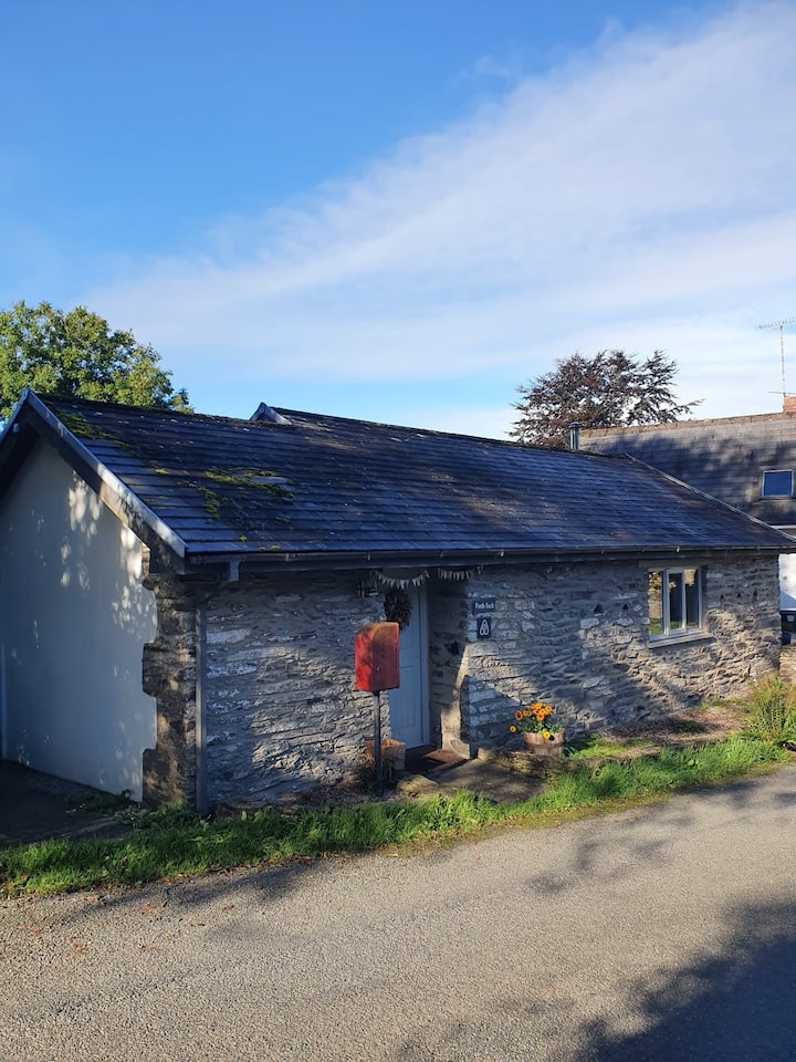 Cottage, Wood Burner, Outdoor Bath, Near To Coast. - Ceredigion