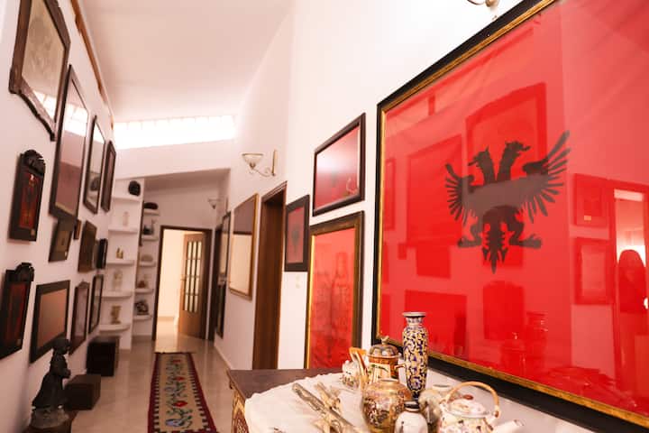 Flagnest: Vintage Apartment 1 - Tirana