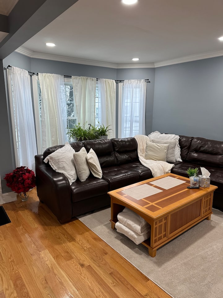 Relaxing Family Friendly Apartment - Londonderry, NH