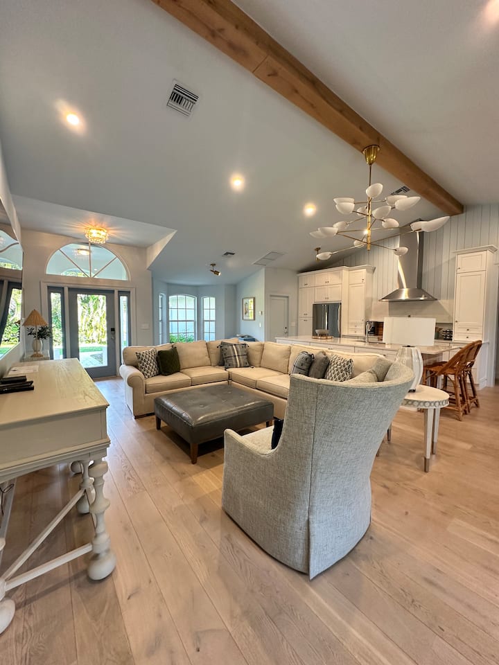 Ultra Luxury 3/2 Near Beach - Naples, FL