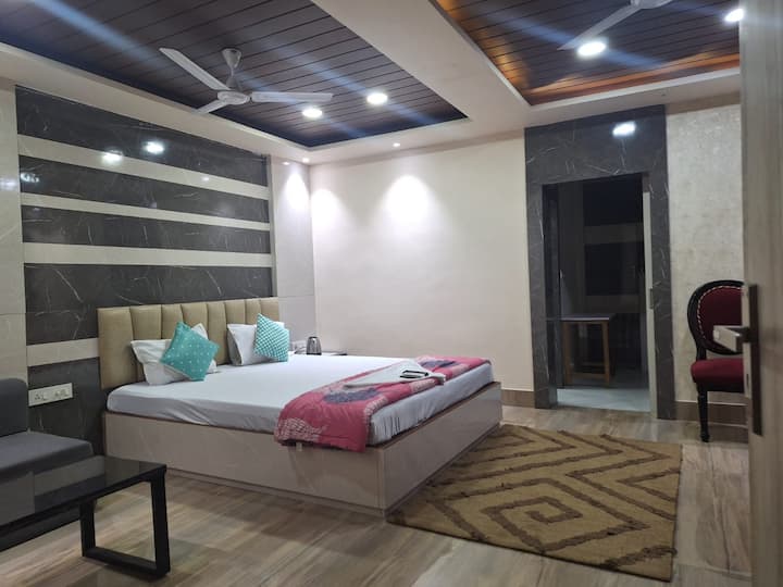 Premuim Luxury Private Studio Apartment - Howrah