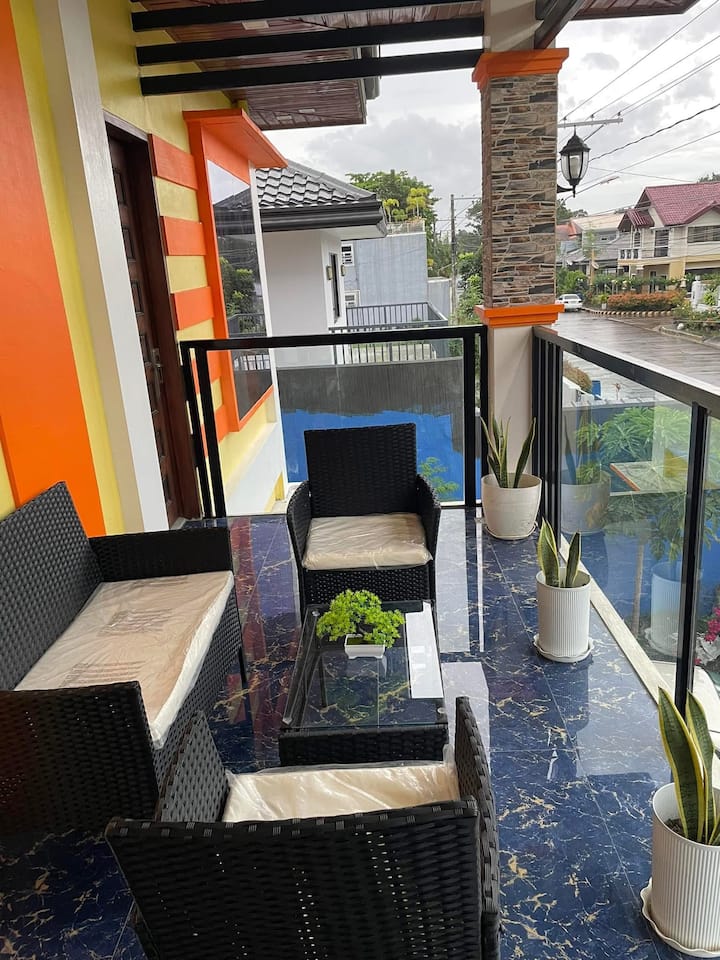 Star’s Crib. Good For 2-4 People. - Bacolod