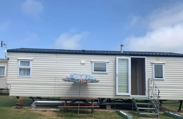Lilly Pad Caravan -