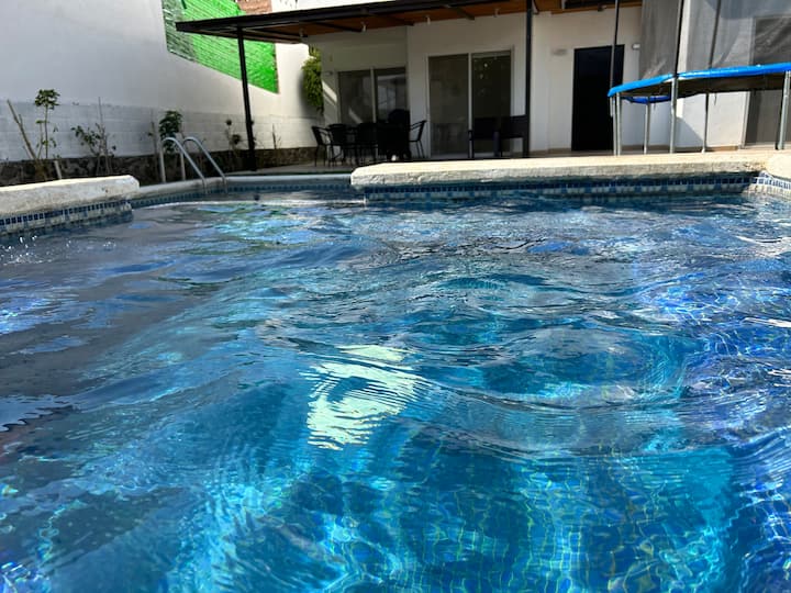 Familias, Amigos, Alberca, Jacuzzi, Brincolín, - Cuernavaca